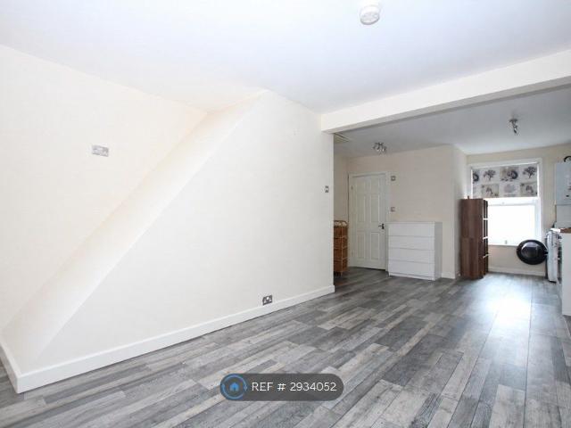 Charlton Street, Maidstone ME16, Studio to rent, £625 pcm | PrimeLocation