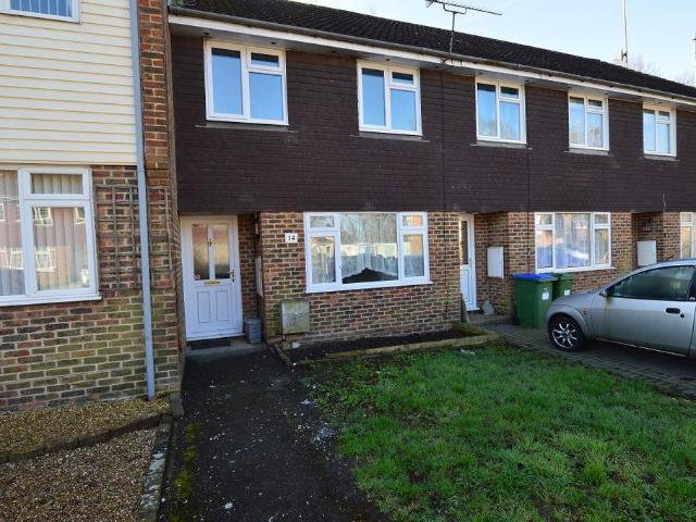 Charlwood Gardens, Burgess Hill RH15 3 bed terraced house to rent £1,475 pcm £340 pw