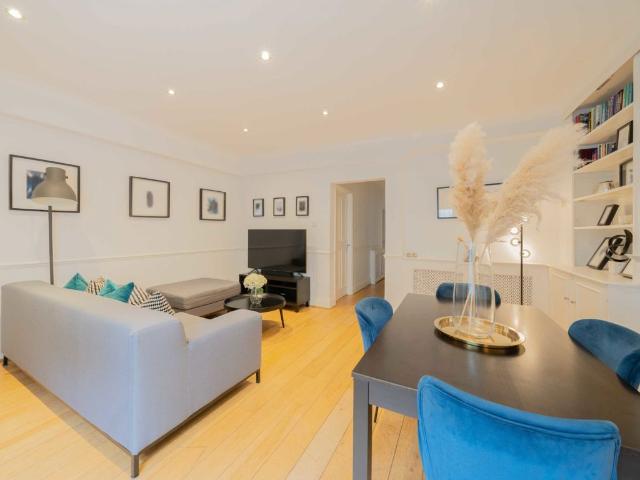 Charlwood Street, Pimlico SW1V, 2 bed flat to rent, £3,000 pcm | PrimeLocation