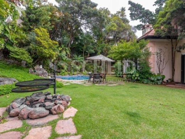 Charmosa casa a venda, Cidade Jardim com 956 mts