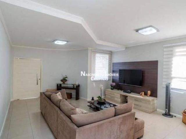 Charmosa Casa à Venda em Valinhos – 3 Dormitórios, sendo 1 Suíte, 194 m² por R$ 1.280.000