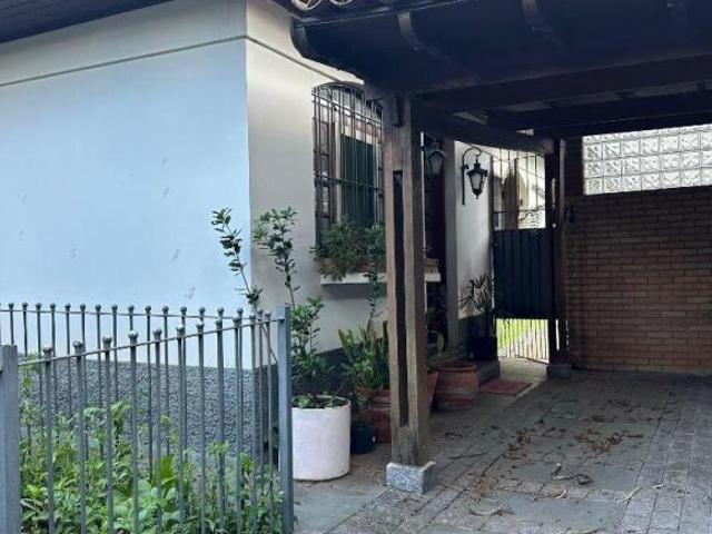 Charmosa casa a venda no Parque Continental, Sao Paulo