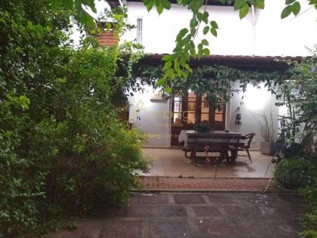 Charmosa casa com 3 quartos a venda no Alto da boa vista