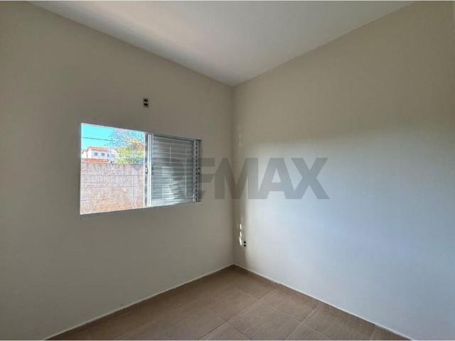Charmosa Casa de Vila para Alugar em Lins SP