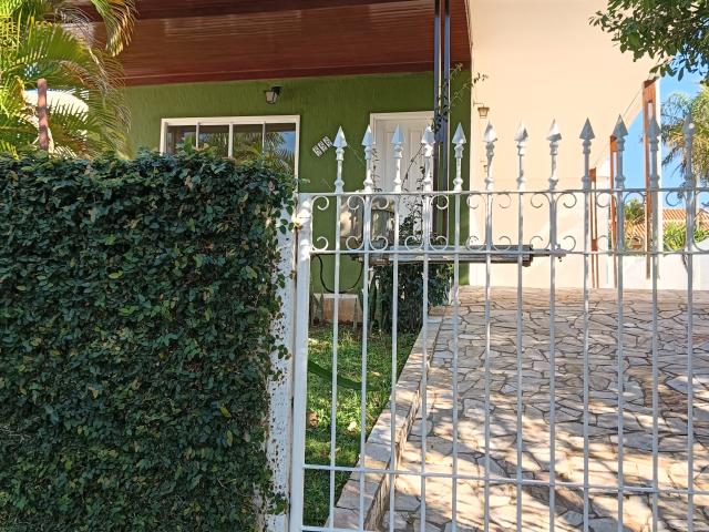 Charmosa Casa em Condomínio Chácara São Rafael