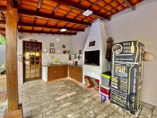 Charmosa Casa em Estilo Campestre 312 m², Condomínio Villa Bianca