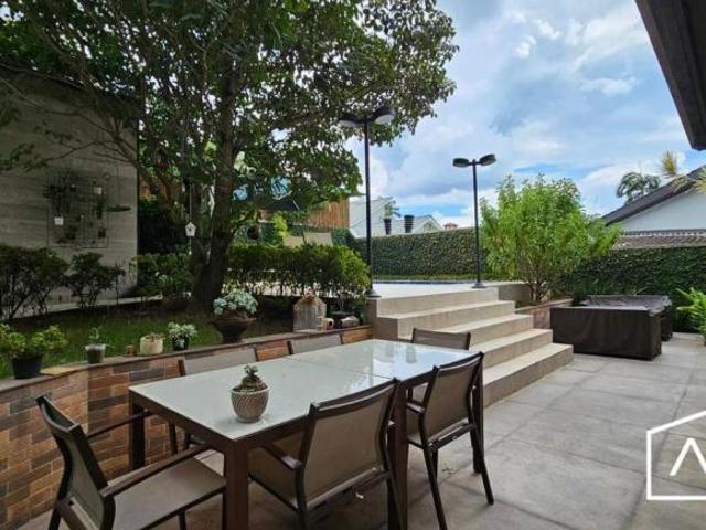 Charmosa casa estilo colonial