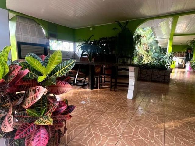 Charmosa Chácara localizada em Morrete