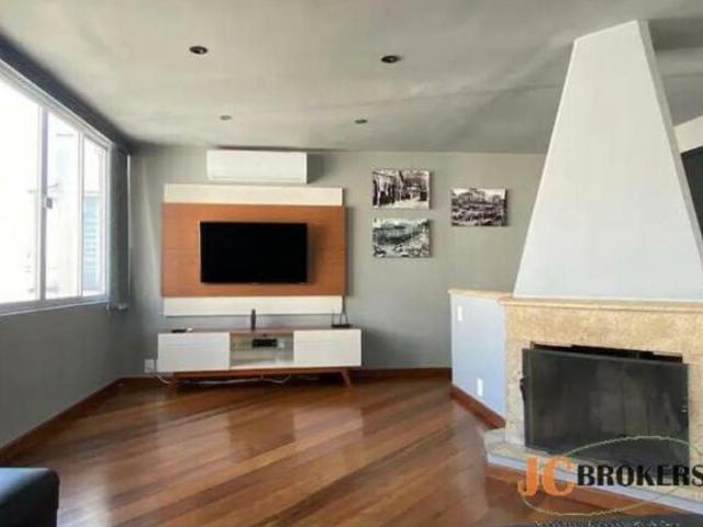 Charmosa cobertura com 120 m² de área útil, 2 dormitórios sendo 1 suíte, 1 vaga