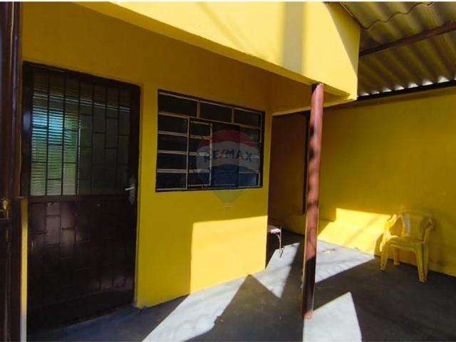 Charmosa para locação na Rua Alvares Cabral