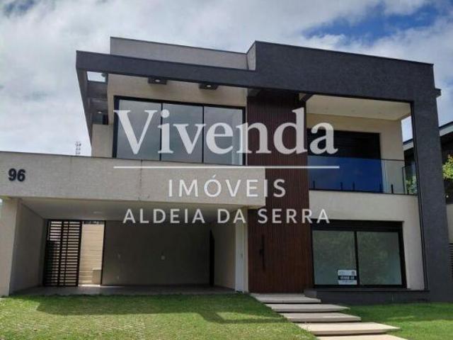 Charmosa residência à venda em condomínio fechado Aldeia da Serra