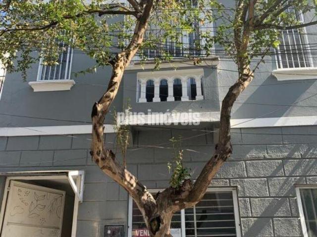 Charmoso Sobrado à venda no bairro da Bela Vista