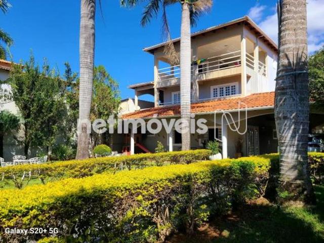 Charmoso sobrado colonial com 6 quartos em Vicente Pires Trecho 3