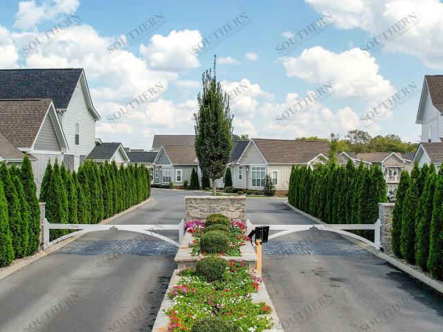 Charmant Cottages