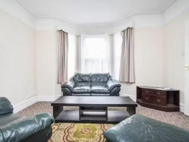 Charming 4 bedroom detached house for rent in Capstone Road, C.