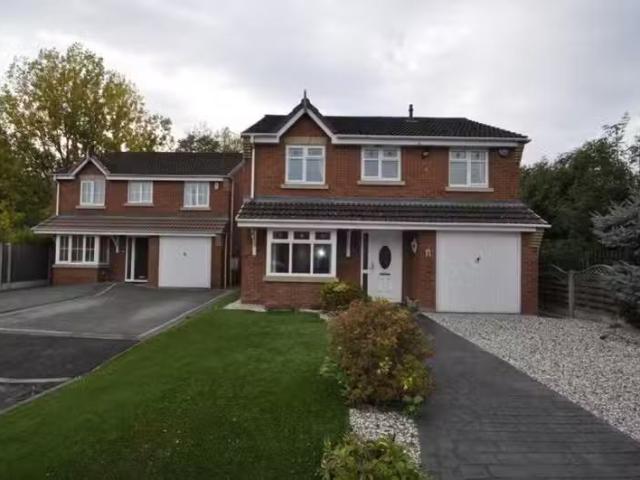 Nice 4 bedroom detached house for rent in Keir Place, Wollasto.