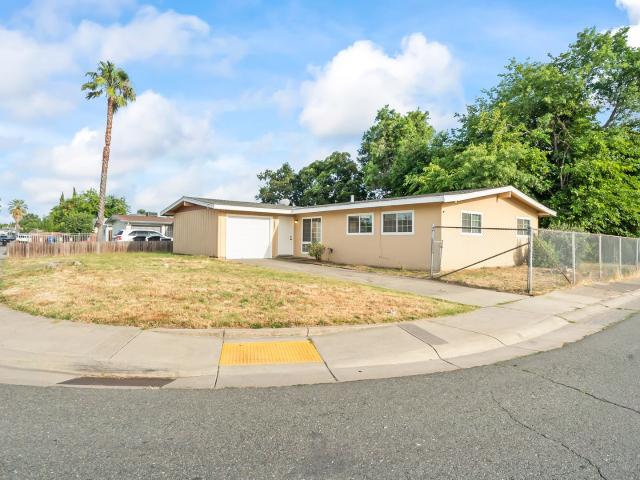 Charming 4 Bedroom Family Home– Available Now!