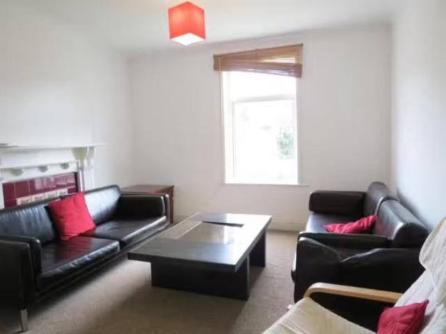 Cheap 4 bedroom house for rent in 4 bedroom Detached House in.