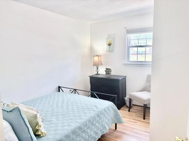 Charming 4 bedroom house with AC in Stafford Township