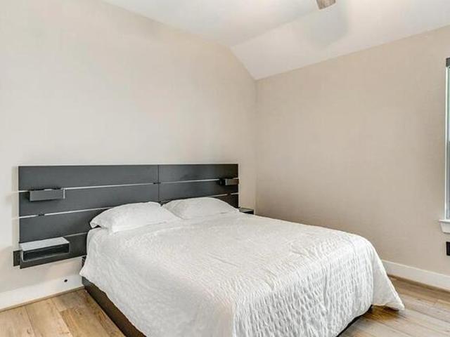 Charming 4 Bedroom Home for Rent in Shenandoah!
