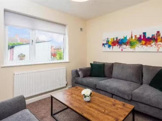Unique 4 bedroom semi detached house for rent in 4 bedroom Sem.