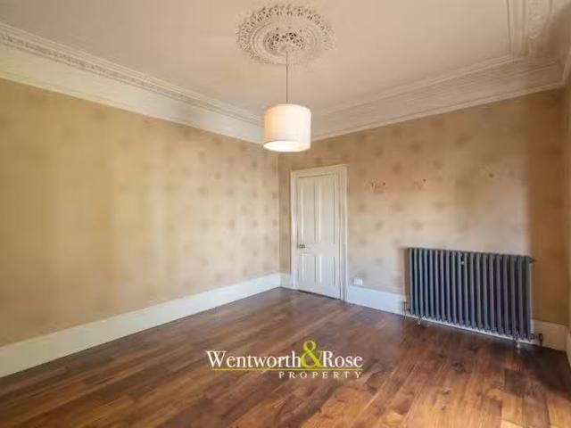 Nice 4 bedroom semi detached house for rent in Wentworth Road.
