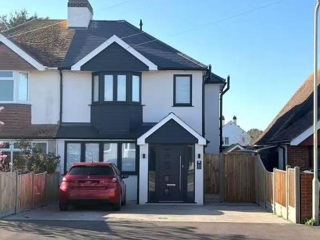 Unique 4 bedroom semi detached house for rent in Woodman Avenu.