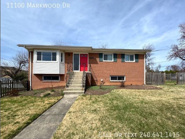 Charming 3 BR/2 BA Single Family Home in Silver Spring!