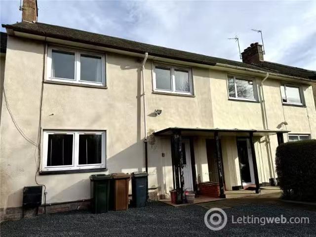 Nice 4 BR Property to rent in 3 Headrigg Row, Edinburgh, EH16