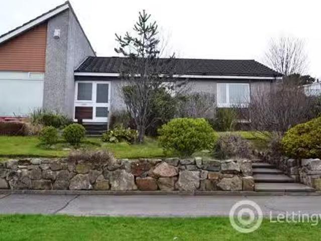Unique 4 BR Property to rent in 21 Cramond Place, Dalgety Bay