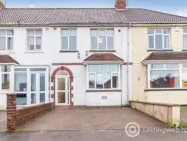 Deal! 4 BR Property to rent in Station Road, Filton, Bristol