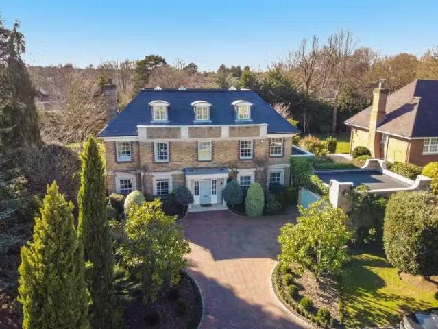 Cheap 5 BA 6 bedroom detached house for rent in Manor House Dr.