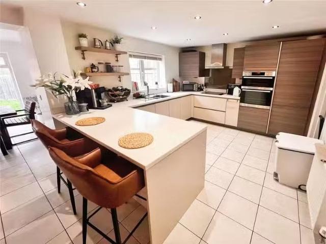 Rental! 5 bedroom Detached House to rent, Boundary Close, Burt.