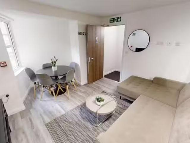 Unique 5 bedroom flat for rent in Piccadilly Place, Bath, BA1