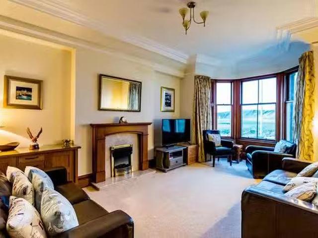 New 5 BR Earlsferry