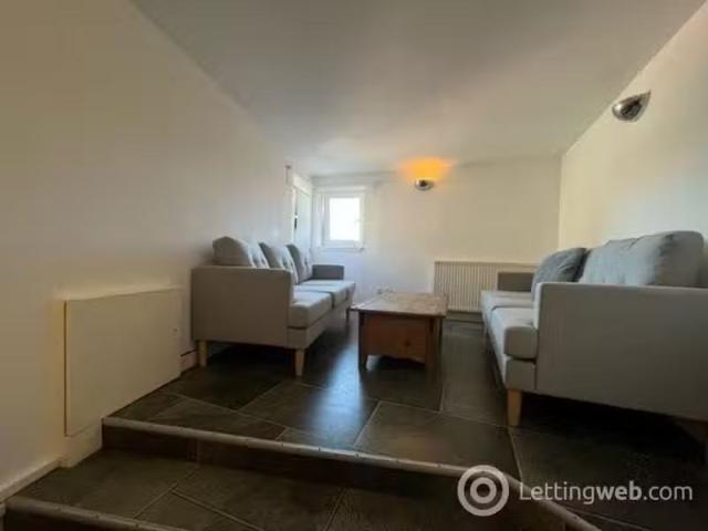 New 5 BR Property to rent in Seagate, Dundee