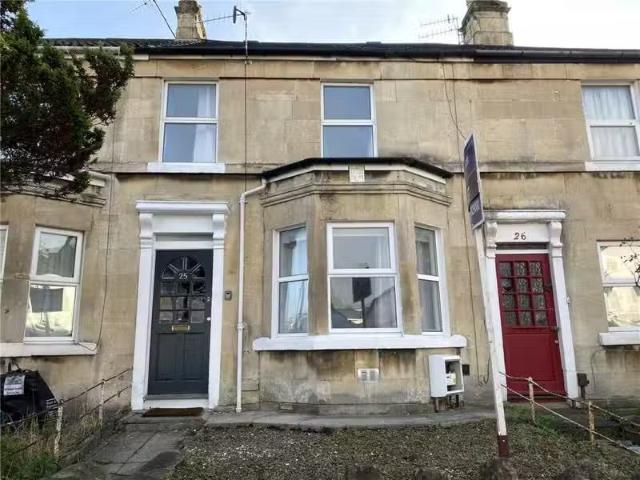 Charming 6 bedroom terraced house for rent in Argyle Terrace.
