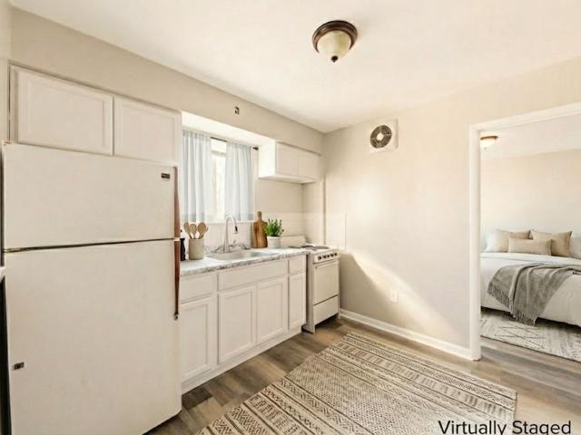 Charming 11 unit building featuring 1 1 Bedroom Apartment for Rent at 4105 W 8th St, Cincinnati, OH 45205 West Price Hill