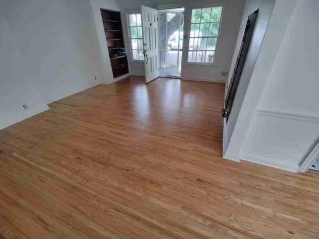 Charming 1930's bungalow, great location 1102 22nd St