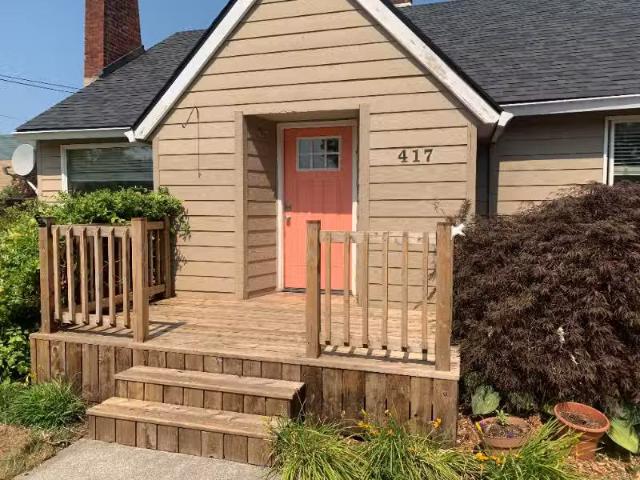 Charming 1940s Urban Garden Home 417 Buckner Ln