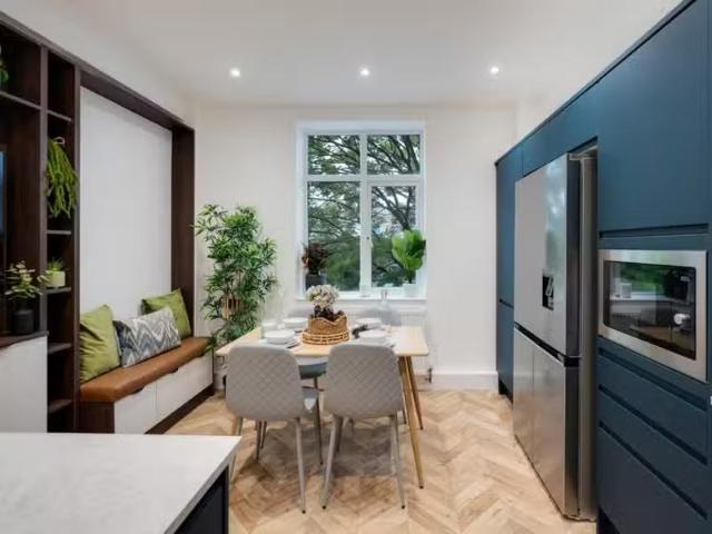 For Rent! 1 BA Flat share for rent in Apt 13, Yelland House #1.