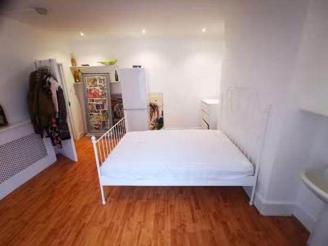Rental! 1 BA Flat share for rent in Dalston, E8