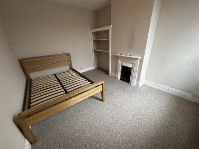 Cozy 1 BA Property for rent in 24 Foxcote Road, Bristol, BS3
