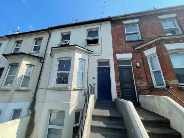 New 1 BA Studio flat for rent in Newland Road, Worthing, BN11
