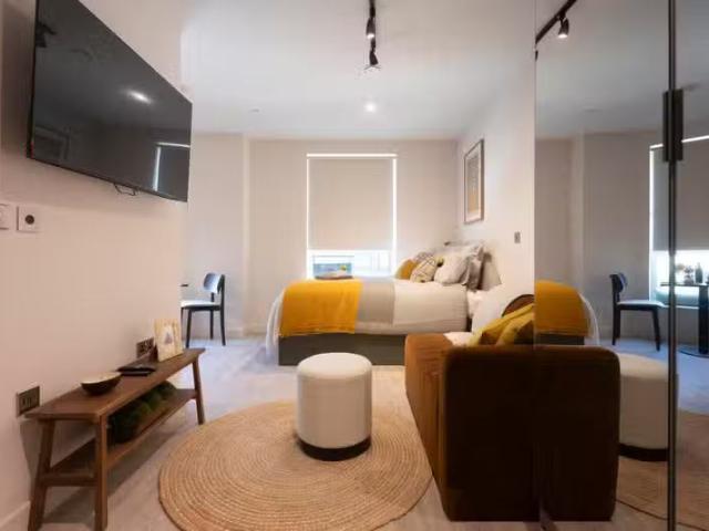 New 1 BA Studio flat for rent in Clarence Street, Kingston Upo.