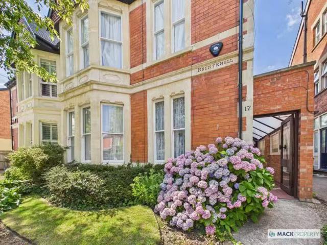 For Rent! 1 BA Studio flat for rent in Glencairn Park Road, Ch.