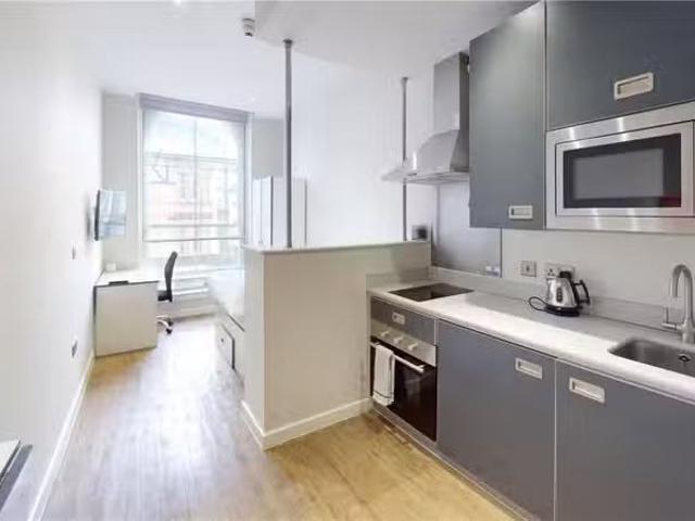 Deal! 1 BA Studio flat for rent in Queens Road Flat 9, Secon.