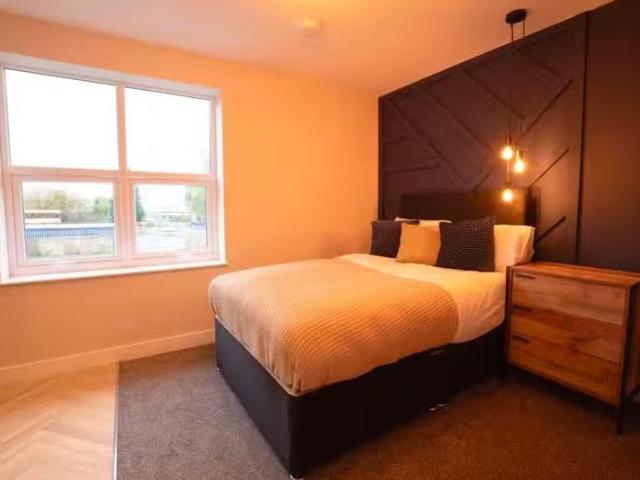 Deal! 1 BA Studio flat for rent in Room 3, Osmaston Road, DE24