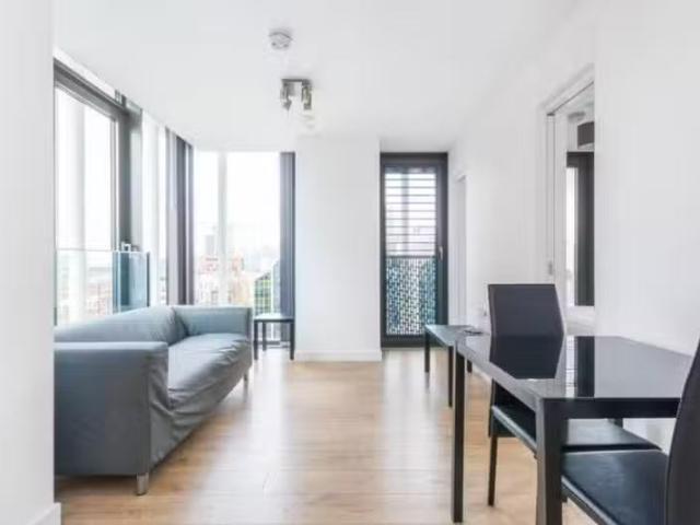 Rental! 1 BA Studio flat for rent in Stratosphere Tower, Strat.