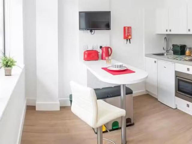 Cozy 1 BA Studio flat for rent in Student Only 51/44 Weeks B.